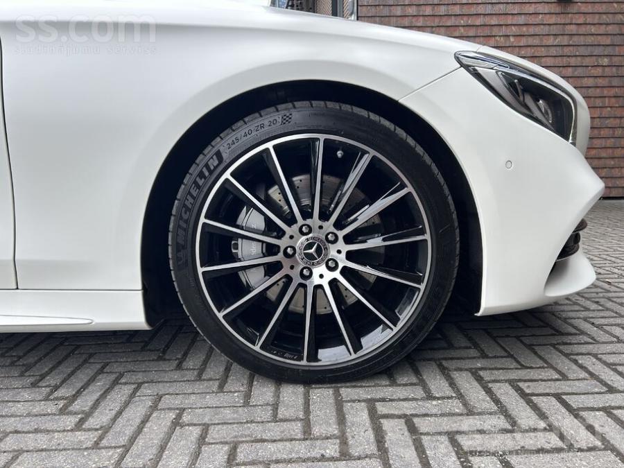 Белый Мерседес S 560 2019 в Таллин, объемом двигателя 4.00 л и пробегом 76 тыс. км за 73100 €, фото 23 на AUTOMOTO.COM.LV