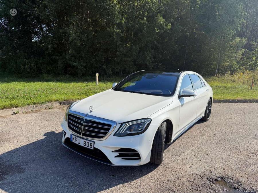 White Mercedes-Benz S 560 2018 in Kaunas, with an engine capacity of 3.98 L and mileage of 172 thousand km for 39550 €, photo 1 on AUTOMOTO.COM.LV