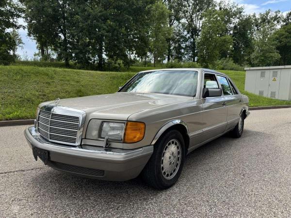 Dzeltens Mercedes-Benz S 560 1987 Alīta, ar dzinēja tilpumu 5.50 L un nobraukumu 115 tūkst. km par 13300 €, foto 1 vietnē AUTOMOTO.COM.LV