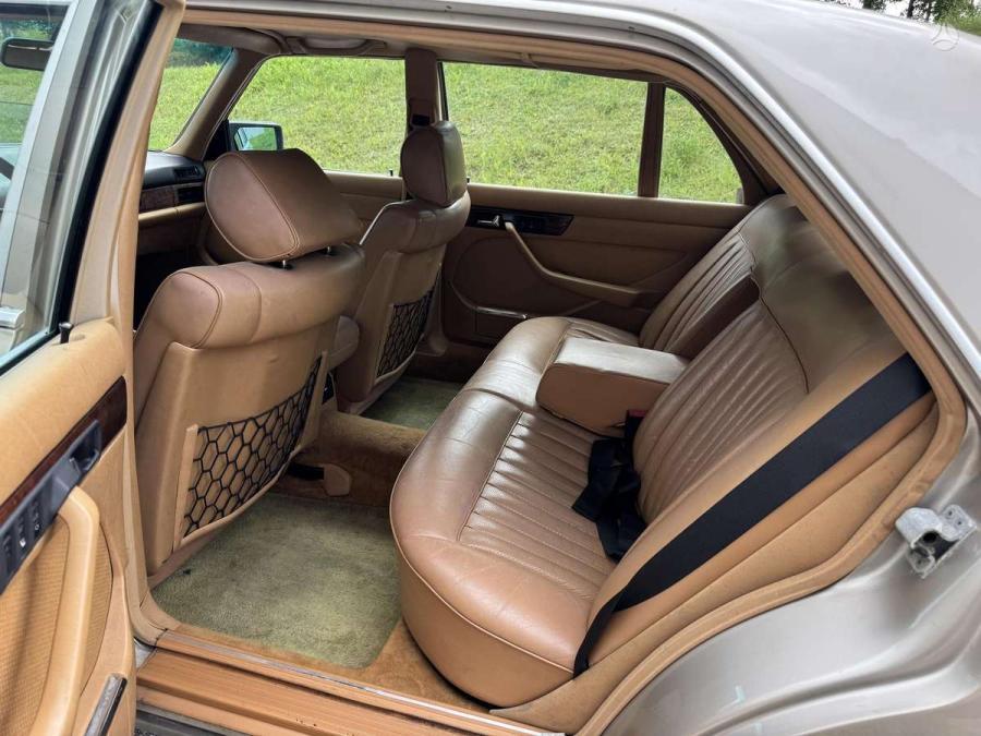 Желтый Мерседес S 560 1987 в Алитус, объемом двигателя 5.50 л и пробегом 115 тыс. км за 13300 €, фото 13 на AUTOMOTO.COM.LV