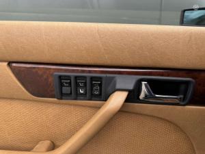 Желтый Мерседес S 560 1987 в Алитус, объемом двигателя 5.50 л и пробегом 115 тыс. км за 13300 €, фото 18 на AUTOMOTO.COM.LV