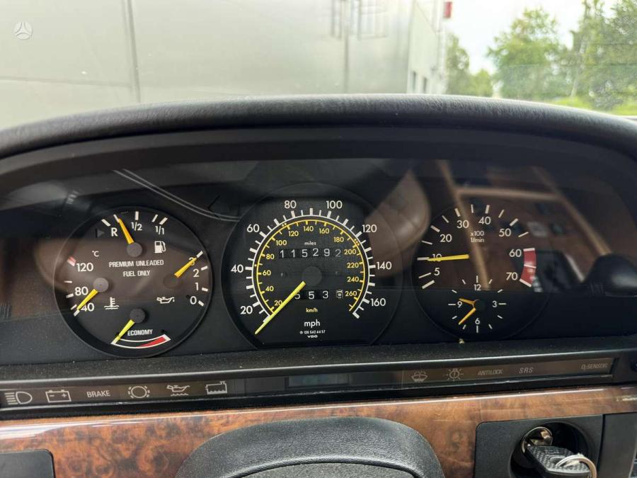 Желтый Мерседес S 560 1987 в Алитус, объемом двигателя 5.50 л и пробегом 115 тыс. км за 13300 €, фото 29 на AUTOMOTO.COM.LV