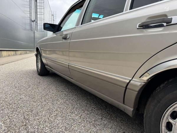 Dzeltens Mercedes-Benz S 560 1987 Alīta, ar dzinēja tilpumu 5.50 L un nobraukumu 115 tūkst. km par 13300 €, foto 6 vietnē AUTOMOTO.COM.LV