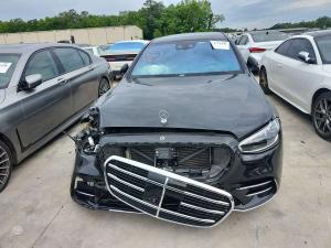 Melns Mercedes-Benz S 580 2021 Kauņa, ar dzinēja tilpumu 4.00 L un nobraukumu 90 tūkst. km par 44900 €, foto 5 vietnē AUTOMOTO.COM.LV