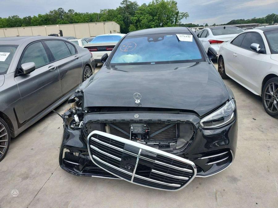 Melns Mercedes-Benz S 580 2021 Kauņa, ar dzinēja tilpumu 4.00 L un nobraukumu 90 tūkst. km par 44900 €, foto 5 vietnē AUTOMOTO.COM.LV