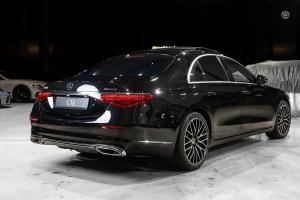 Melns Mercedes-Benz S 580 2022 Rīga, ar dzinēja tilpumu 0.00 L un nobraukumu 35 tūkst. km par 89900 €, foto 4 vietnē AUTOMOTO.COM.LV