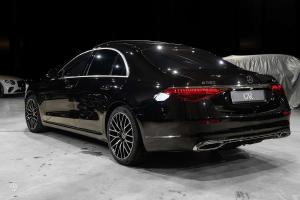 Melns Mercedes-Benz S 580 2022 Rīga, ar dzinēja tilpumu 0.00 L un nobraukumu 35 tūkst. km par 89900 €, foto 6 vietnē AUTOMOTO.COM.LV