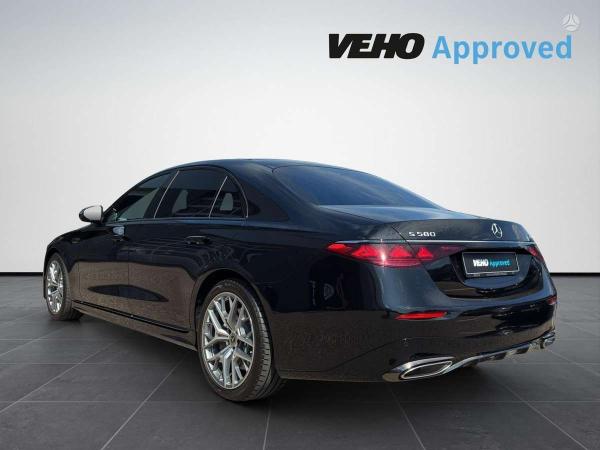 Melns Mercedes-Benz S 580 2026 Viļņa, ar dzinēja tilpumu 3.98 L un nobraukumu 15 tūkst. km par 180900 €, foto 4 vietnē AUTOMOTO.COM.LV