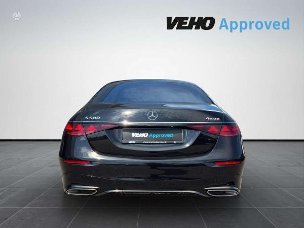 Melns Mercedes-Benz S 580 2026 Viļņa, ar dzinēja tilpumu 3.98 L un nobraukumu 15 tūkst. km par 180900 €, foto 5 vietnē AUTOMOTO.COM.LV