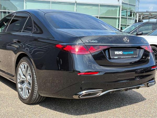 Melns Mercedes-Benz S 580 2026 Viļņa, ar dzinēja tilpumu 3.98 L un nobraukumu 15 tūkst. km par 180900 €, foto 11 vietnē AUTOMOTO.COM.LV