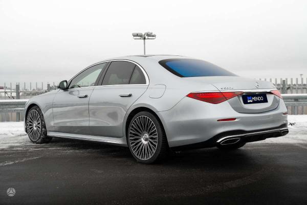 Pelēks Mercedes-Benz S 580 2022 Viļņa, ar dzinēja tilpumu 3.00 L un nobraukumu 129 tūkst. km par 81000 €, foto 5 vietnē AUTOMOTO.COM.LV