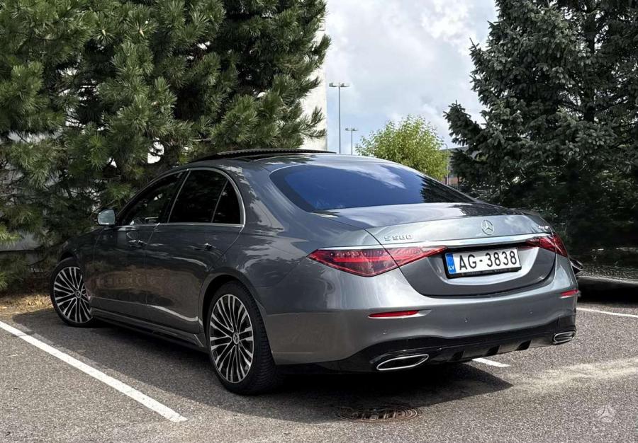 Grey Mercedes-Benz S 580 2022 in Riga, with an engine capacity of 3.98 L and mileage of 71 thousand km for 79500 €, photo 10 on AUTOMOTO.COM.LV