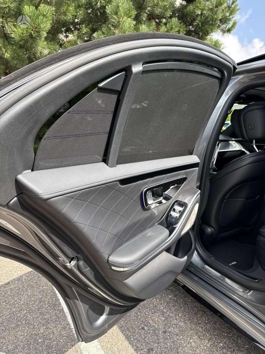Grey Mercedes-Benz S 580 2022 in Riga, with an engine capacity of 3.98 L and mileage of 71 thousand km for 79500 €, photo 20 on AUTOMOTO.COM.LV