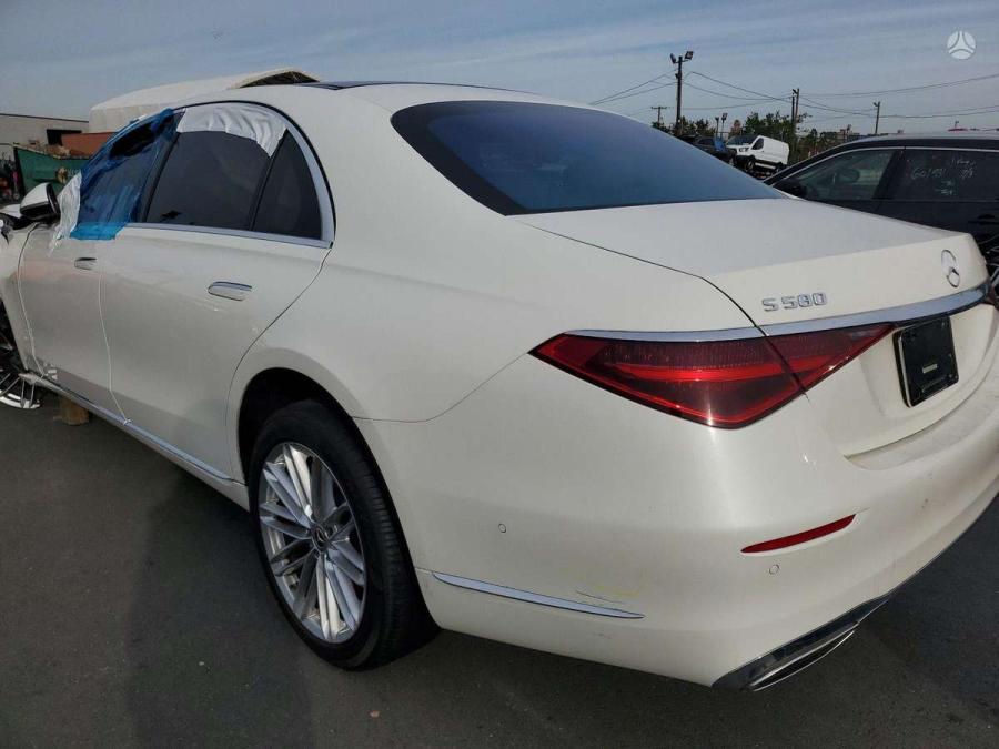 Balts Mercedes-Benz S 580 2021 Kauņa, ar dzinēja tilpumu 4.00 L un nobraukumu 50 tūkst. km par 40000 €, foto 3 vietnē AUTOMOTO.COM.LV