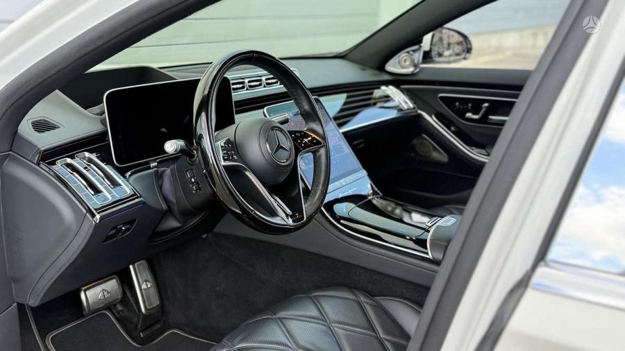 Белый Мерседес S 580 2022 в Вильнюс, объемом двигателя 3.98 л и пробегом 36 тыс. км за 135900 €, фото 50 на AUTOMOTO.COM.LV
