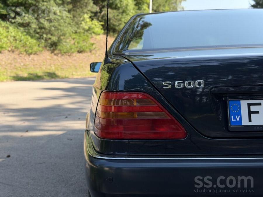 Black Mercedes-Benz s-600 1996 in Riga, with an engine capacity of 6.00 L and mileage of 187 thousand km for 26000 €, photo 8 on AUTOMOTO.COM.LV