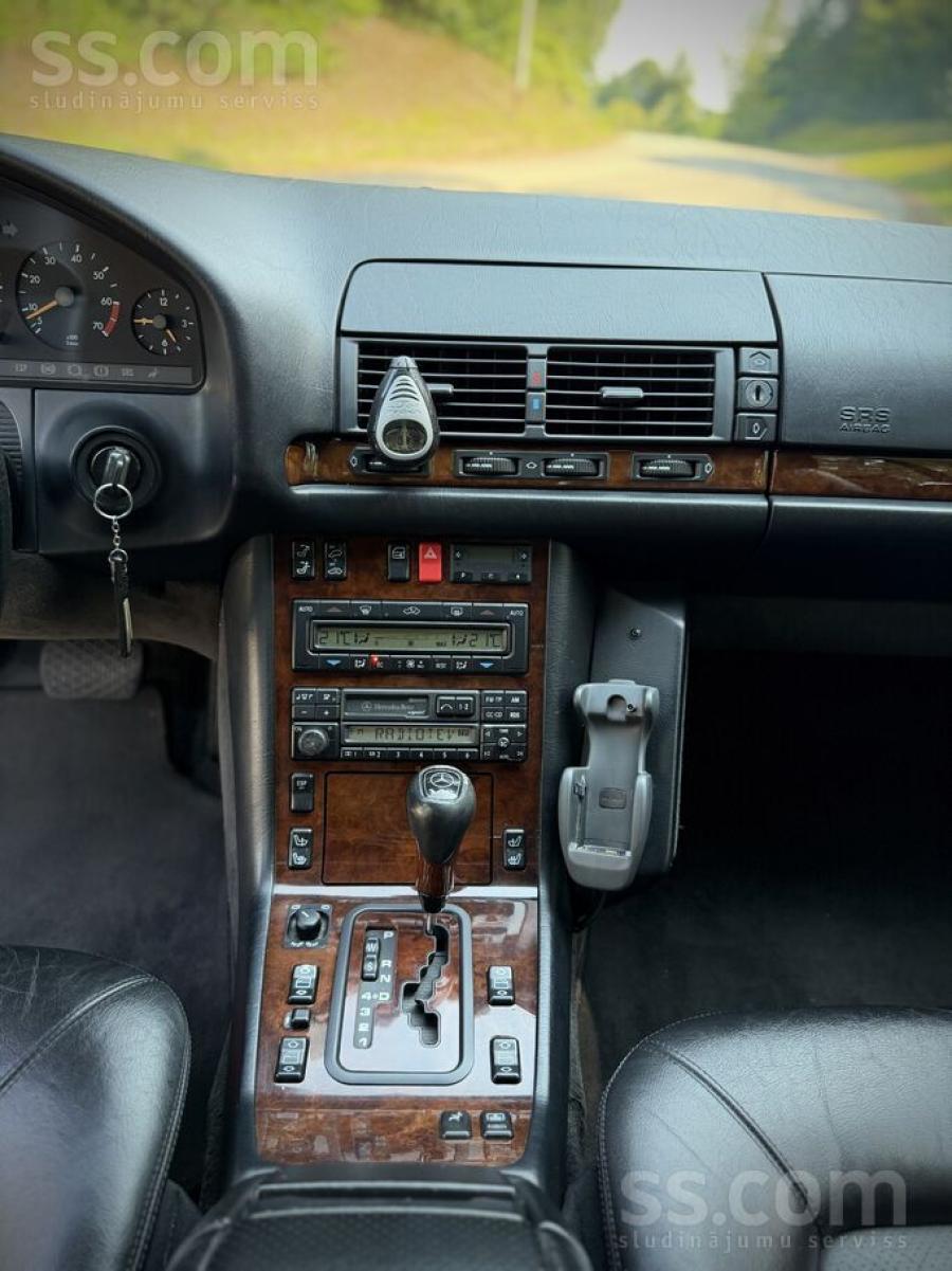 Black Mercedes-Benz s-600 1996 in Riga, with an engine capacity of 6.00 L and mileage of 187 thousand km for 26000 €, photo 14 on AUTOMOTO.COM.LV