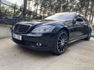 Black Mercedes-Benz s-600 2006 in Riga, with an engine capacity of 5.50 L and mileage of 229 thousand km for 10500 €, photo 2 on AUTOMOTO.COM.LV