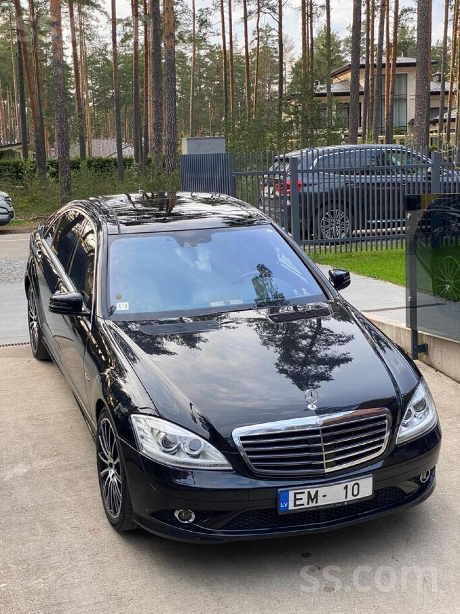 Black Mercedes-Benz s-600 2006 in Riga, with an engine capacity of 5.50 L and mileage of 229 thousand km for 10500 €, photo 3 on AUTOMOTO.COM.LV
