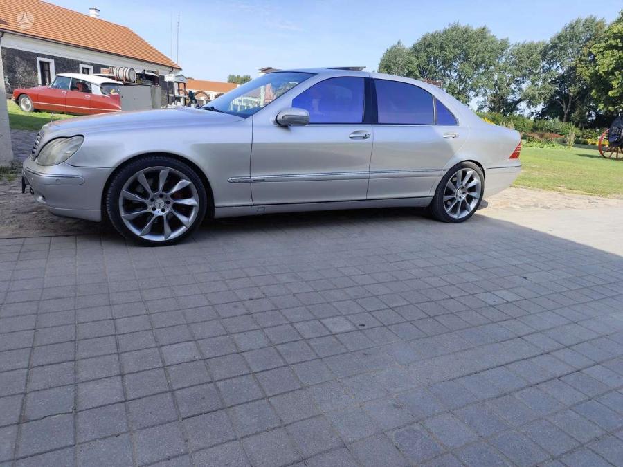 Pelēks Mercedes-Benz s-600 2001 Šauļi, ar dzinēja tilpumu 5.80 L un nobraukumu 200 tūkst. km par 6700 €, foto 3 vietnē AUTOMOTO.COM.LV