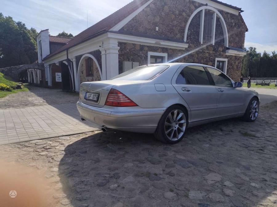 Pelēks Mercedes-Benz s-600 2001 Šauļi, ar dzinēja tilpumu 5.80 L un nobraukumu 200 tūkst. km par 6700 €, foto 9 vietnē AUTOMOTO.COM.LV