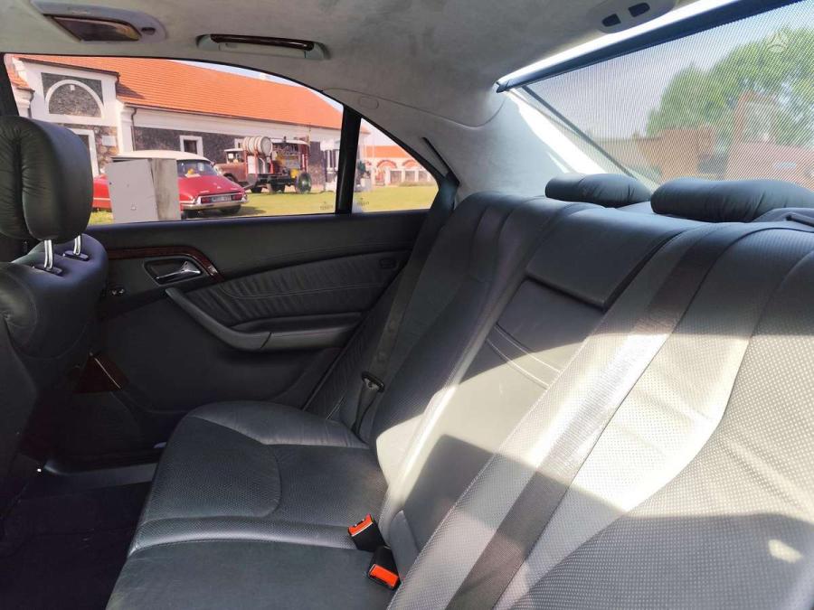 Grey Mercedes-Benz s-600 2001 in Siauliai, with an engine capacity of 5.80 L and mileage of 200 thousand km for 6700 €, photo 15 on AUTOMOTO.COM.LV