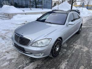Pelēks Mercedes-Benz s-600 2006 Panevēža, ar dzinēja tilpumu 5.50 L un nobraukumu 266 tūkst. km par 8999 €, foto 5 vietnē AUTOMOTO.COM.LV
