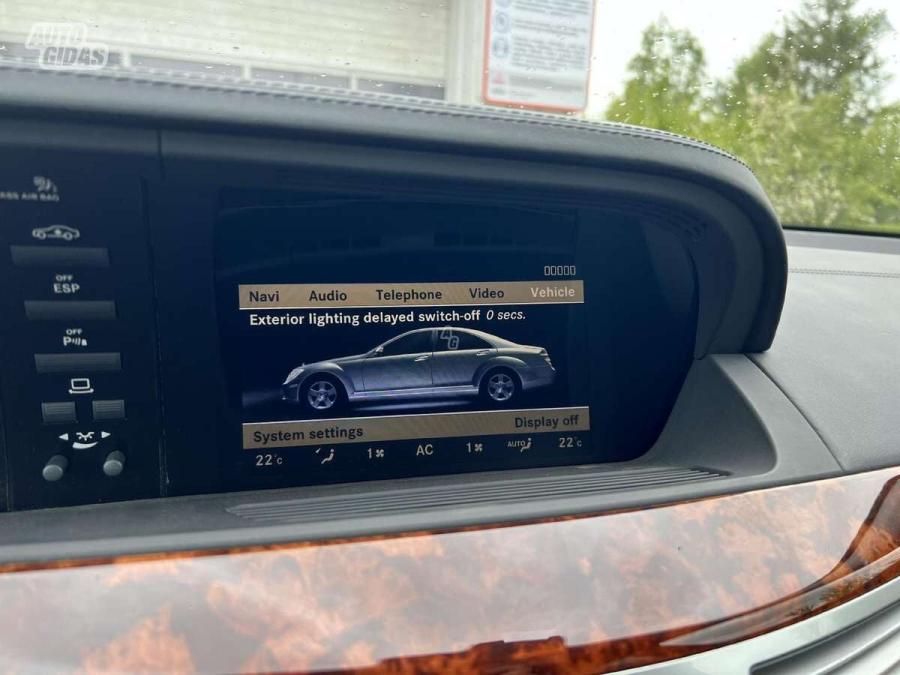 Pelēks Mercedes-Benz s-600 2006 Panevēža, ar dzinēja tilpumu 5.50 L un nobraukumu 266 tūkst. km par 8999 €, foto 26 vietnē AUTOMOTO.COM.LV