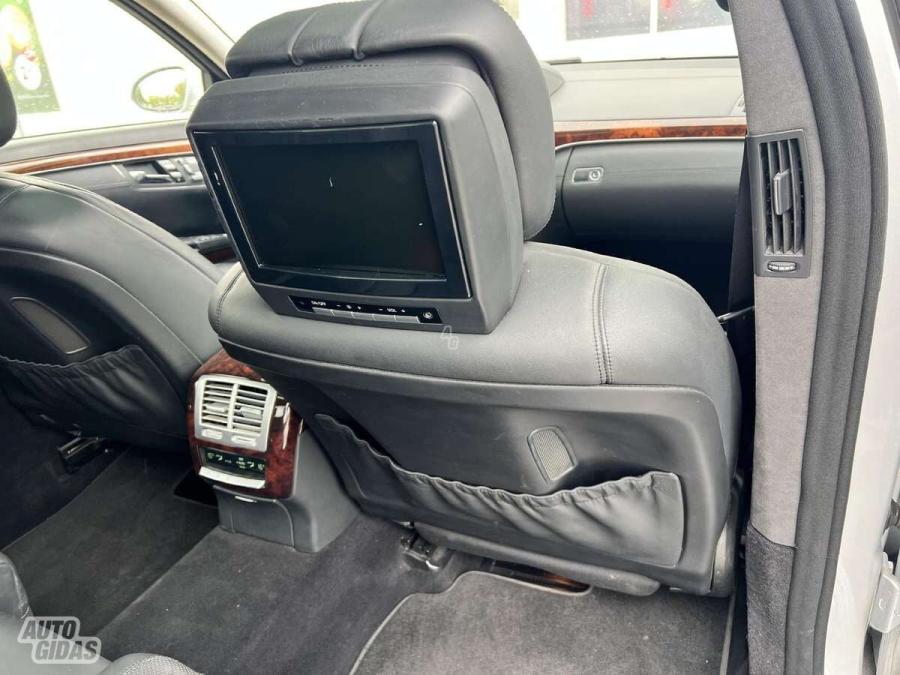Pelēks Mercedes-Benz s-600 2006 Panevēža, ar dzinēja tilpumu 5.50 L un nobraukumu 266 tūkst. km par 8999 €, foto 34 vietnē AUTOMOTO.COM.LV