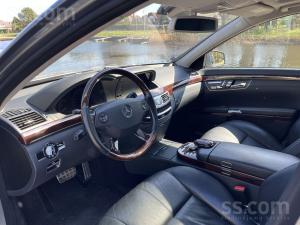 Grey Mercedes-Benz s-600 2006 in Riga, with an engine capacity of 5.50 L and mileage of 140 thousand km for 17500 €, photo 6 on AUTOMOTO.COM.LV