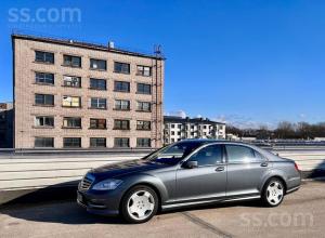 Grey Mercedes-Benz s-600 2006 in Riga, with an engine capacity of 5.50 L and mileage of 140 thousand km for 17500 €, photo 8 on AUTOMOTO.COM.LV