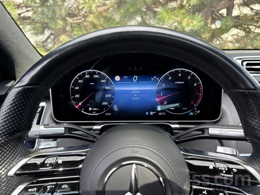 Grey Mercedes-Benz s-600 2022 in Riga, with an engine capacity of 4.00 L and mileage of 71 thousand km for 79500 €, photo 11 on AUTOMOTO.COM.LV
