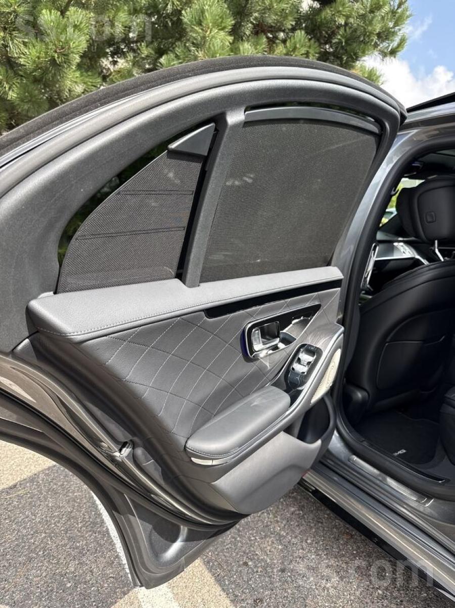 Grey Mercedes-Benz s-600 2022 in Riga, with an engine capacity of 4.00 L and mileage of 71 thousand km for 79500 €, photo 19 on AUTOMOTO.COM.LV