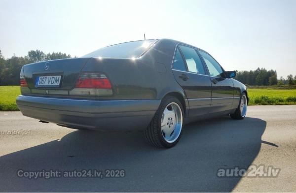 Black Mercedes-Benz S-Class 1996 in Tallinn, with an engine capacity of 3.20 L and mileage of 0 thousand km for 10900 €, photo 6 on AUTOMOTO.COM.LV