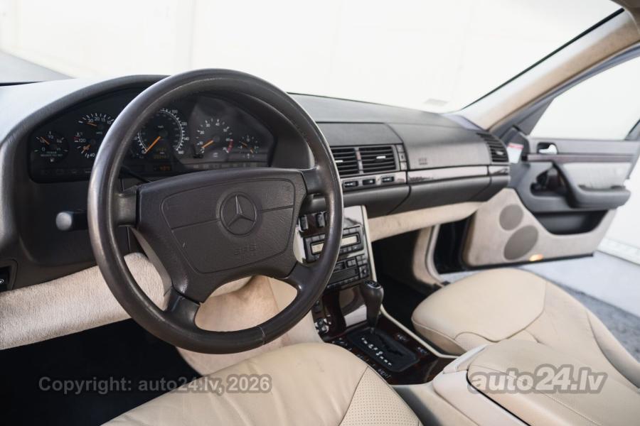 Melns Mercedes-Benz S-Class 1997 Tallina, ar dzinēja tilpumu 5.00 L un nobraukumu 203 tūkst. km par 24999 €, foto 21 vietnē AUTOMOTO.COM.LV