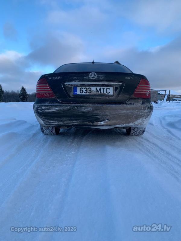 Melns Mercedes-Benz S-Class 2002 Tallina, ar dzinēja tilpumu 3.20 L un nobraukumu 301 tūkst. km par 4999 €, foto 6 vietnē AUTOMOTO.COM.LV