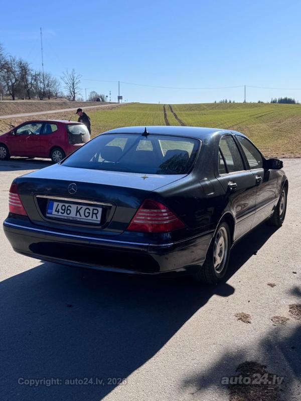 Black Mercedes-Benz S-Class 2003 in Viljandi, with an engine capacity of 3.70 L and mileage of 240 thousand km for 5000 €, photo 6 on AUTOMOTO.COM.LV