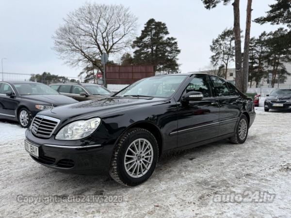 Black Mercedes-Benz S-Class 2005 in Tallinn, with an engine capacity of 3.20 L and mileage of 118 thousand km for 8999 €, photo 3 on AUTOMOTO.COM.LV