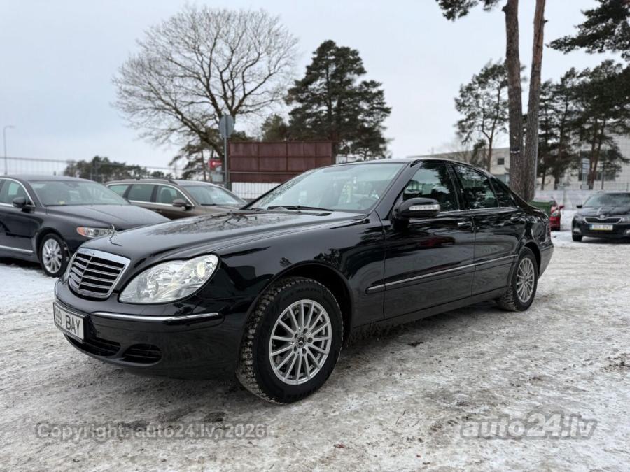 Melns Mercedes-Benz S-Class 2005 Tallina, ar dzinēja tilpumu 3.20 L un nobraukumu 118 tūkst. km par 8999 €, foto 3 vietnē AUTOMOTO.COM.LV