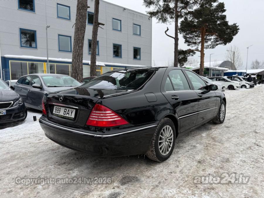 Melns Mercedes-Benz S-Class 2005 Tallina, ar dzinēja tilpumu 3.20 L un nobraukumu 118 tūkst. km par 8999 €, foto 7 vietnē AUTOMOTO.COM.LV