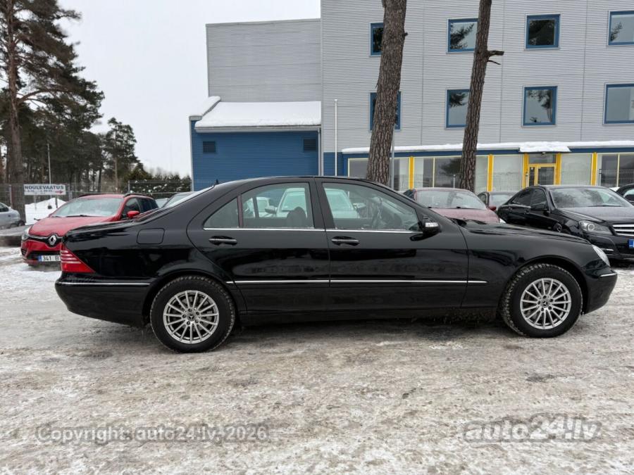 Melns Mercedes-Benz S-Class 2005 Tallina, ar dzinēja tilpumu 3.20 L un nobraukumu 118 tūkst. km par 8999 €, foto 8 vietnē AUTOMOTO.COM.LV