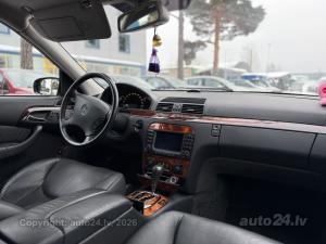 Melns Mercedes-Benz S-Class 2005 Tallina, ar dzinēja tilpumu 3.20 L un nobraukumu 118 tūkst. km par 8999 €, foto 11 vietnē AUTOMOTO.COM.LV