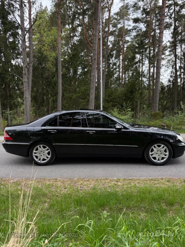 Black Mercedes-Benz S-Class 2005 in Tallinn, with an engine capacity of 3.20 L and mileage of 127 thousand km for 9500 €, photo 7 on AUTOMOTO.COM.LV