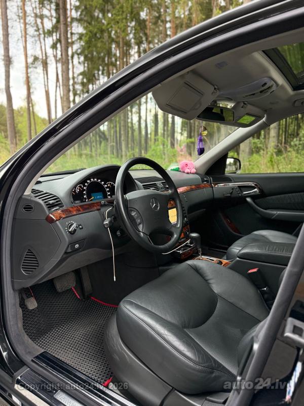 Black Mercedes-Benz S-Class 2005 in Tallinn, with an engine capacity of 3.20 L and mileage of 127 thousand km for 9500 €, photo 9 on AUTOMOTO.COM.LV