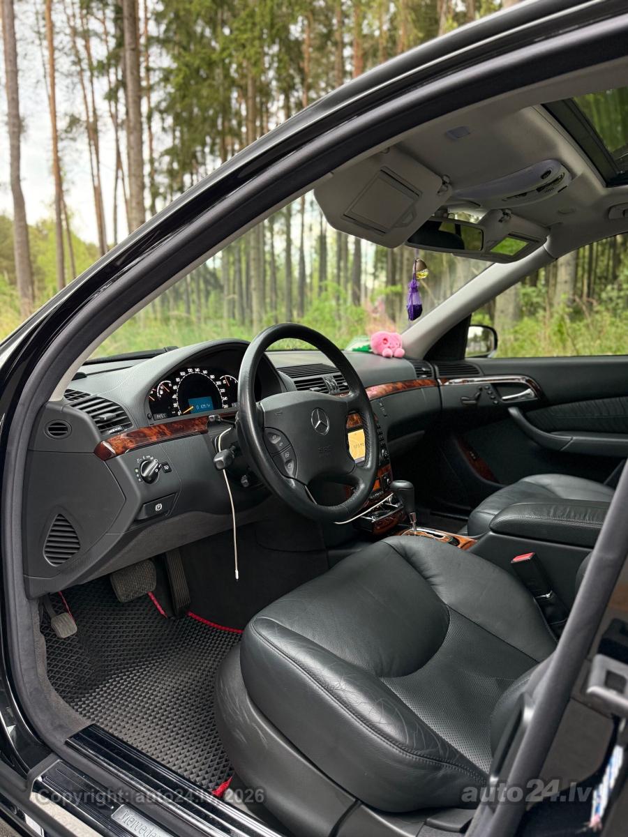 Melns Mercedes-Benz S-Class 2005 Tallina, ar dzinēja tilpumu 3.20 L un nobraukumu 127 tūkst. km par 9500 €, foto 10 vietnē AUTOMOTO.COM.LV