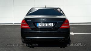Black Mercedes-Benz S-Class 2006 in Tallinn, with an engine capacity of 5.50 L and mileage of 88 thousand km for 22900 €, photo 5 on AUTOMOTO.COM.LV