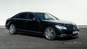 Black Mercedes-Benz S-Class 2006 in Tallinn, with an engine capacity of 5.50 L and mileage of 88 thousand km for 22900 €, photo 6 on AUTOMOTO.COM.LV