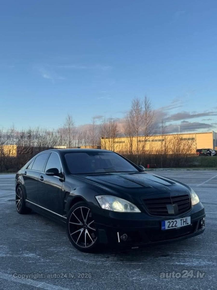 Black Mercedes-Benz S-Class 2006 in Tallinn, with an engine capacity of 4.00 L and mileage of 302 thousand km for 12500 €, photo 1 on AUTOMOTO.COM.LV
