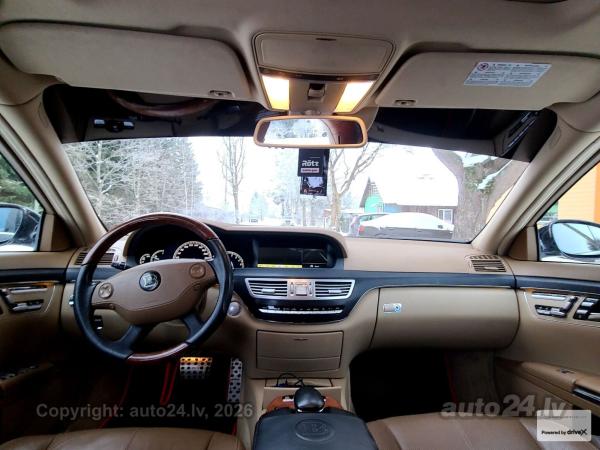 Melns Mercedes-Benz S-Class 2006 Tallina, ar dzinēja tilpumu 4.00 L un nobraukumu 302 tūkst. km par 12500 €, foto 6 vietnē AUTOMOTO.COM.LV