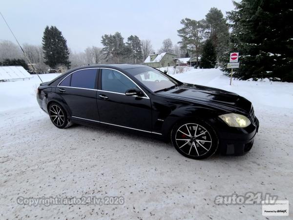Melns Mercedes-Benz S-Class 2006 Tallina, ar dzinēja tilpumu 4.00 L un nobraukumu 302 tūkst. km par 12500 €, foto 8 vietnē AUTOMOTO.COM.LV